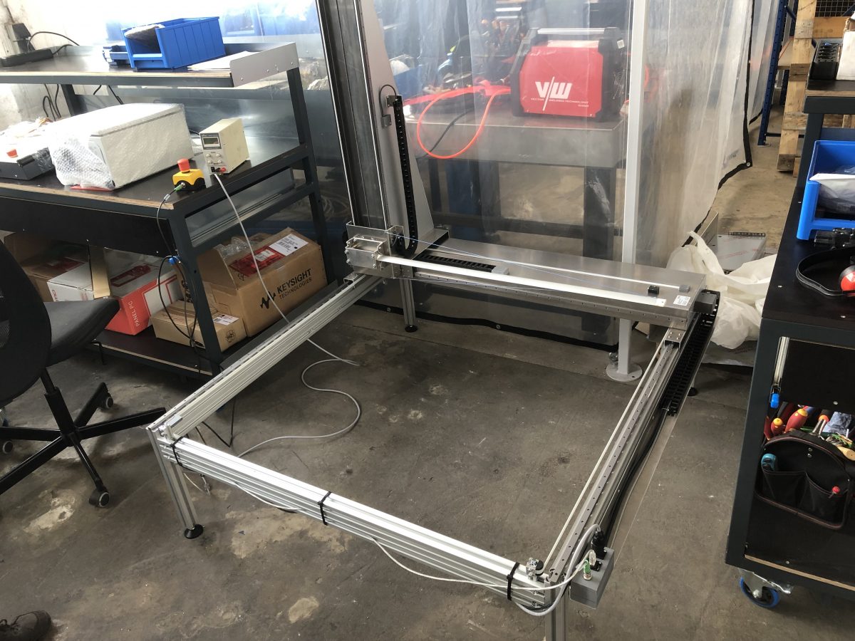 2-axis traversing device 2000x400mm - Windtunnel 24